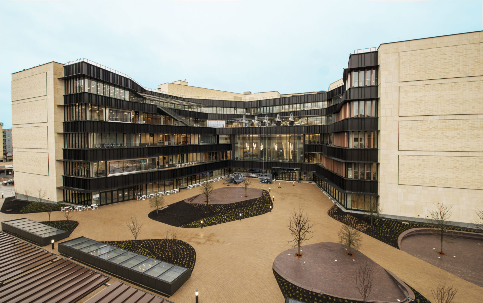 UT McCombs School of Business Robert B. Rowling Hall… - ennead